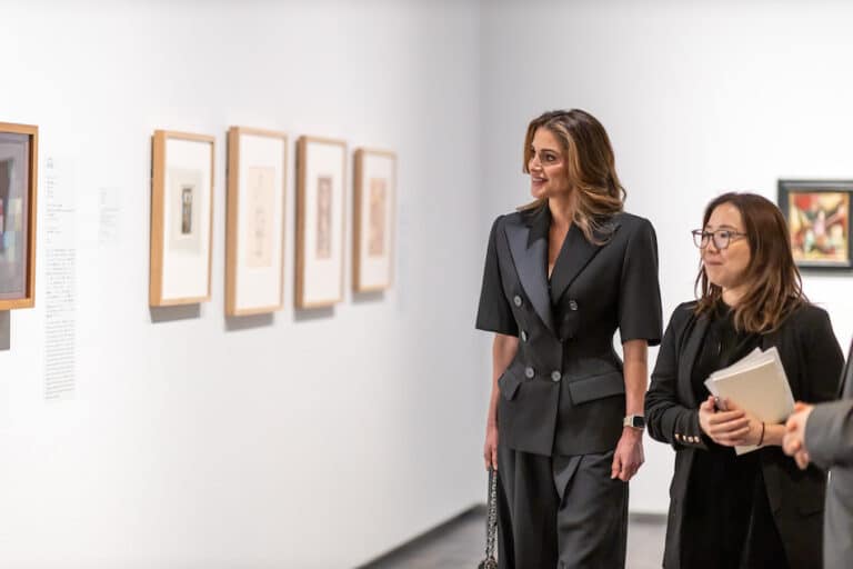 Queen Rania of Jordan visits The National Museum of Modern Art - Hersey ...